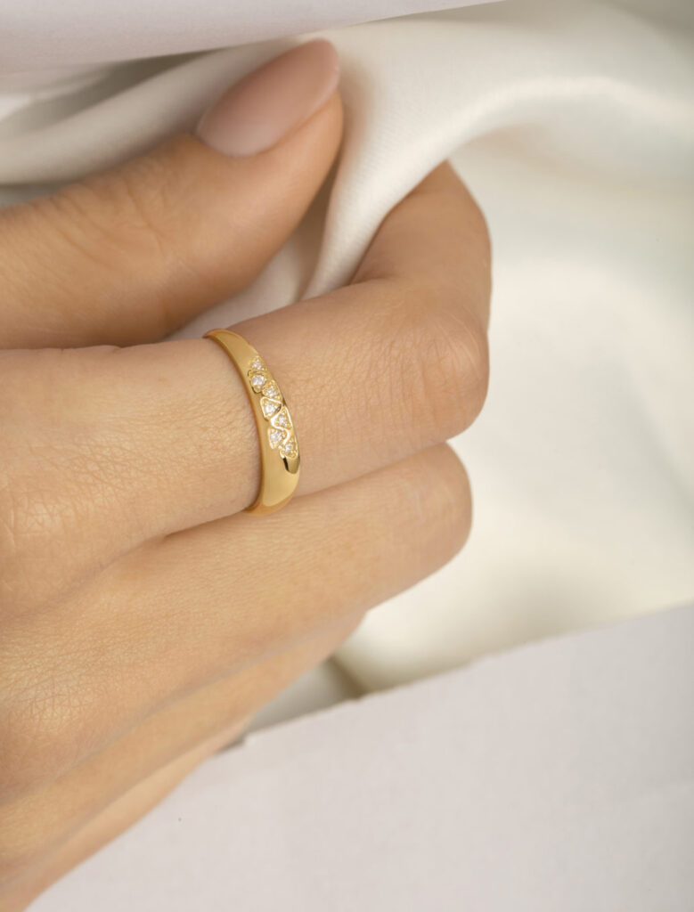 18K Gold Spreaded Diamond Ring - Garo Boyadjian
